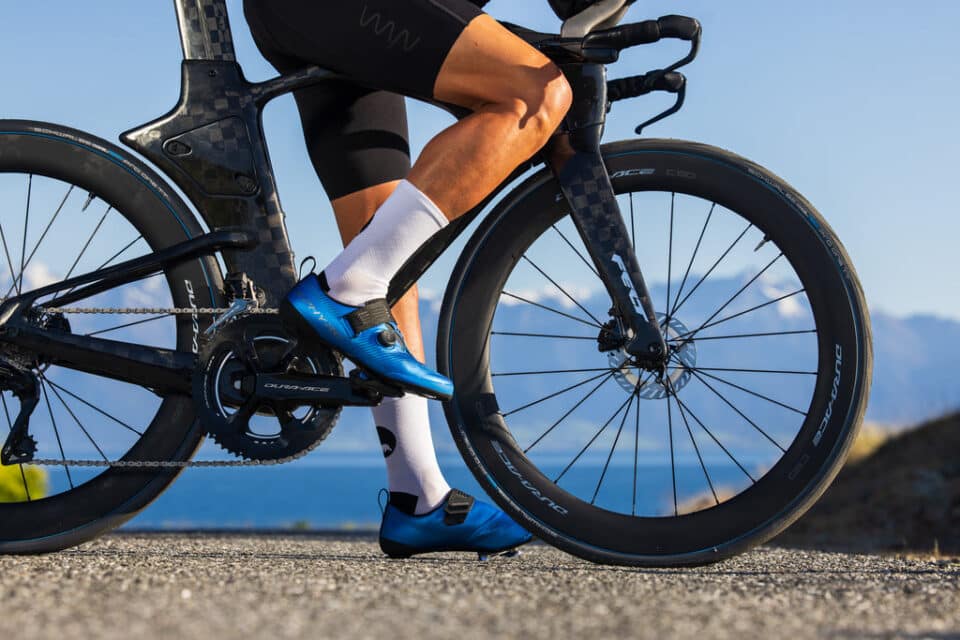 Shimano vs SRAM: Groupset Showdown 2025
